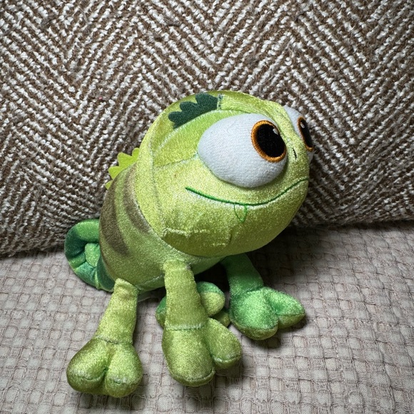 Disney | Toys | Disney Store Tangled Rapunzel 8 Plush Green Chameleon ...